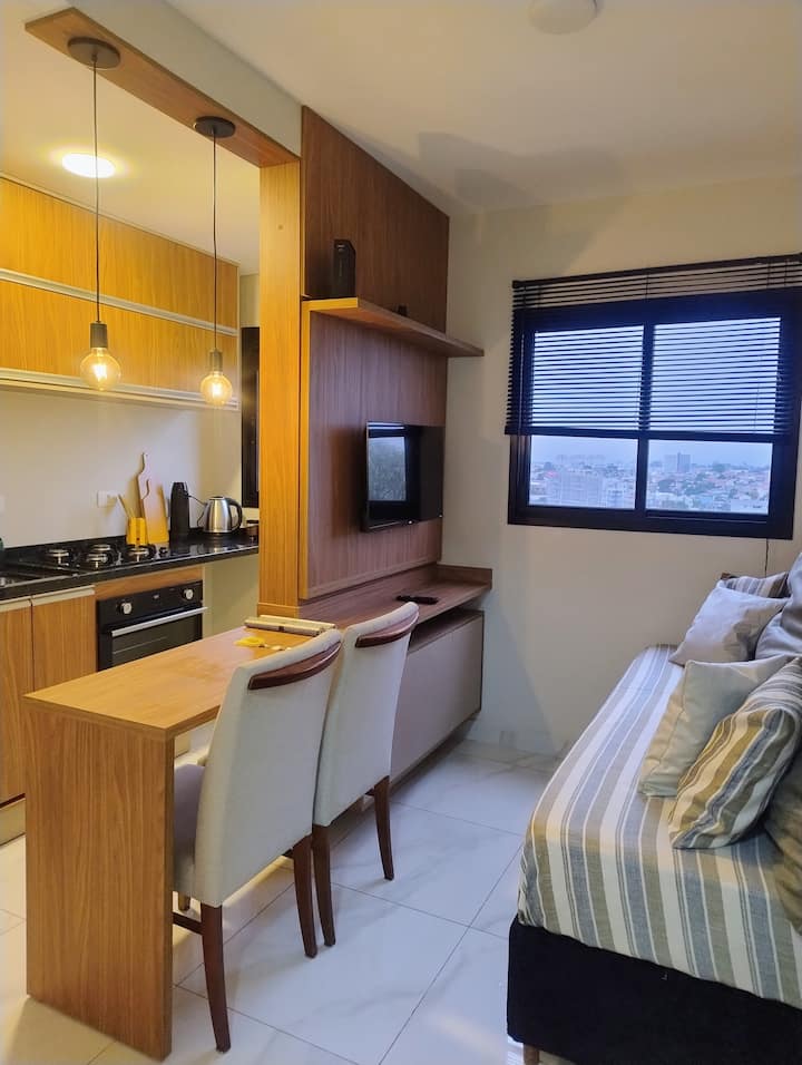 Apê Com Design Moderno E Confortável - Curitiba