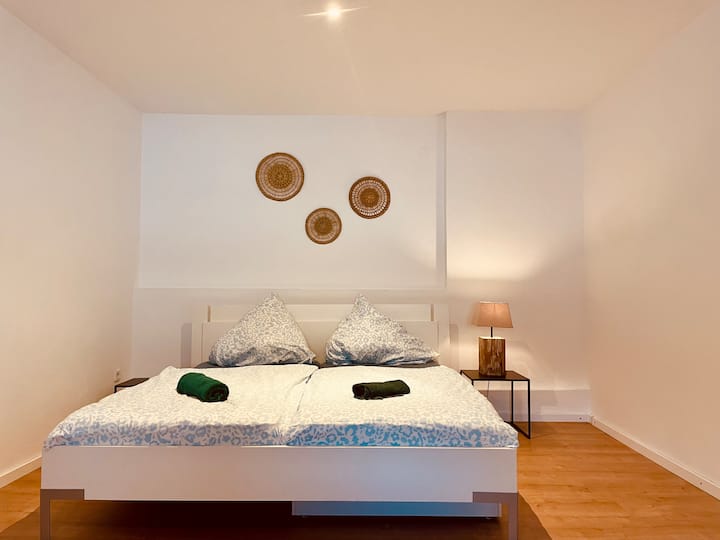 Odw Homes - Große Wohnung Mit Vier Schlafzimmern - Schriesheim