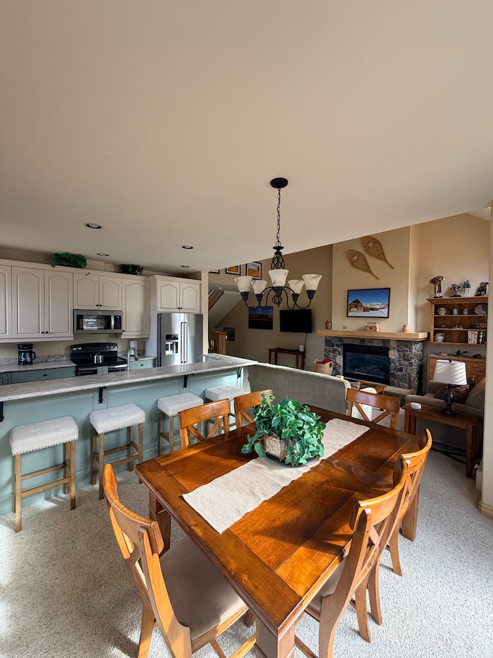 4 Bedroom Mountain Retreat Steps From Chair Lift - Keystone, CO