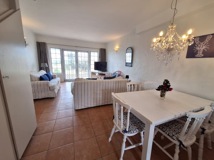 Shoreline Sands Apartment | Seaviews - Port Alfred