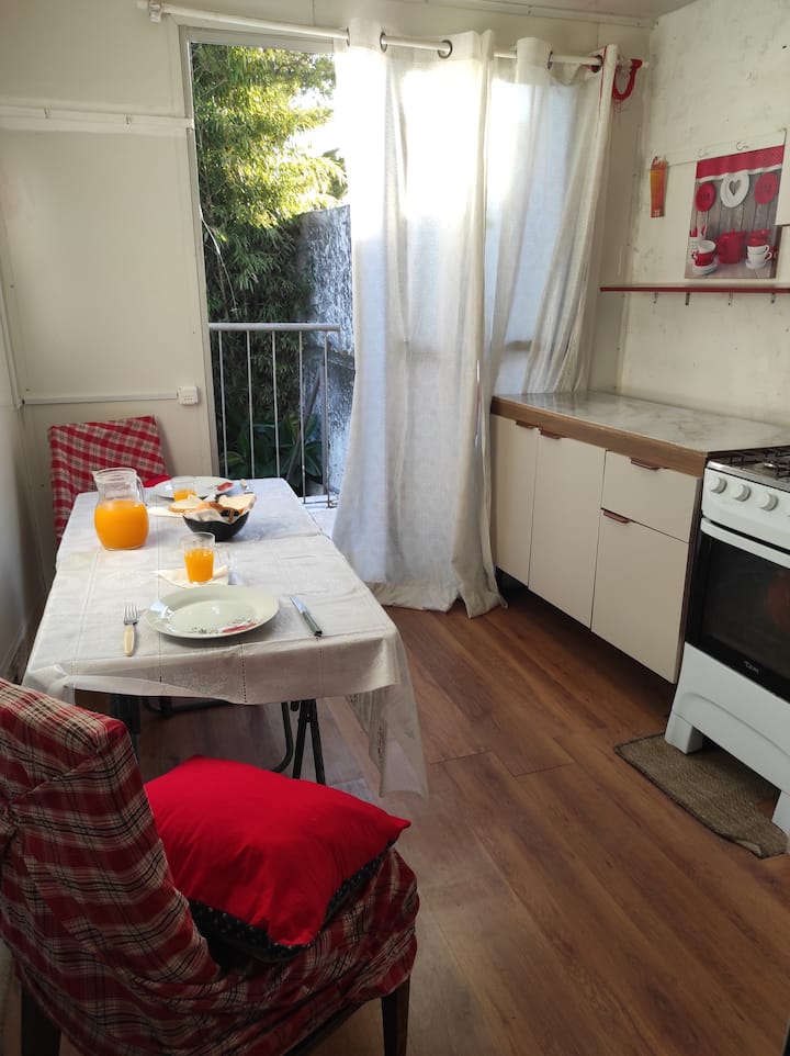 Iluminado Y Funcional
Ideal Pareja Doc. - Montevideo