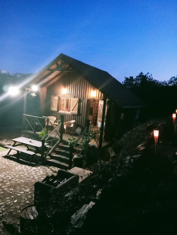 La Cabaña Del Paito, 
Calma Y Naturaleza - El Ronquillo