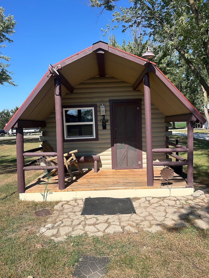 Prairie Oasis Cabin - Henderson, NE