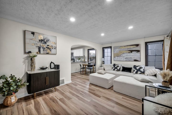 Chic Parma House • Close To Downtown & Airport - パーマ, OH