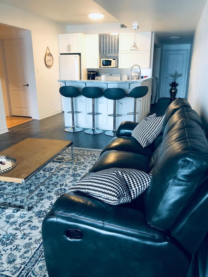 Three Bedroom Lakefront Apartment - Greater Sudbury