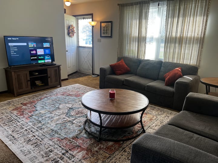 Charming End Unit - Ashland, OH