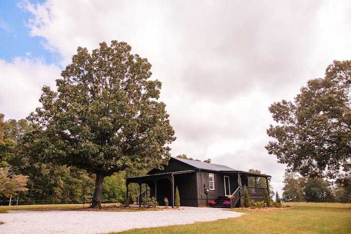 Post Oak Cabin - McMinnville, TN