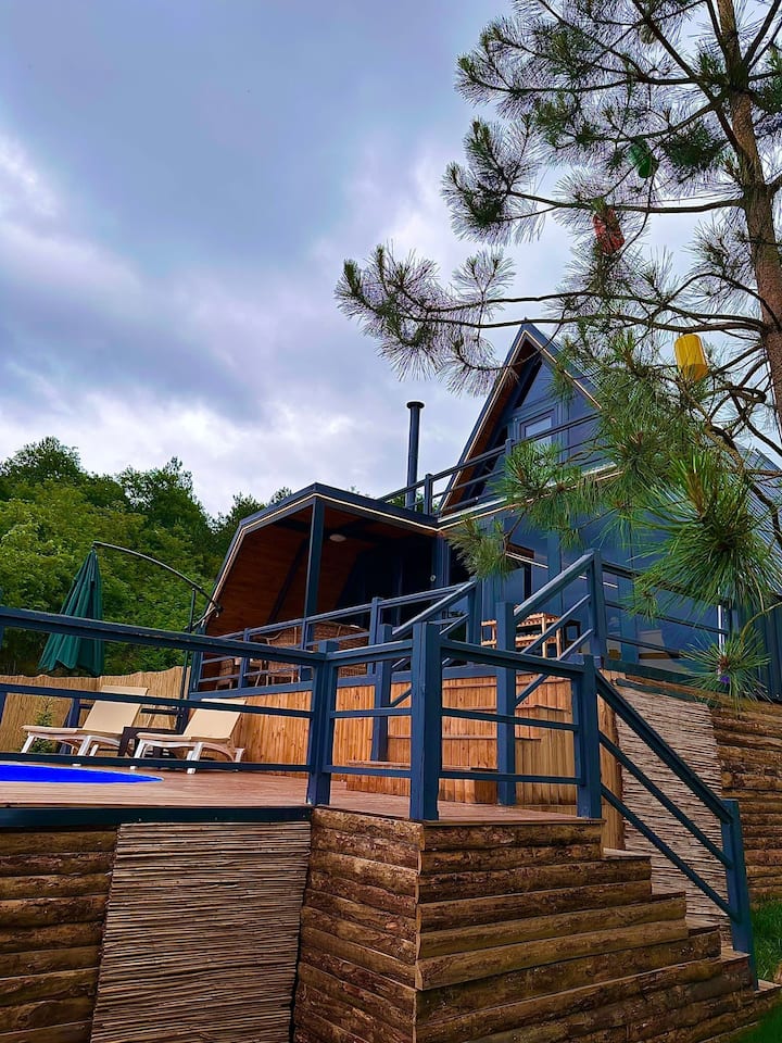 Göl Manzaralı 2+1 ÖZel Sıcak Havuz & Jakuzi - Karasu