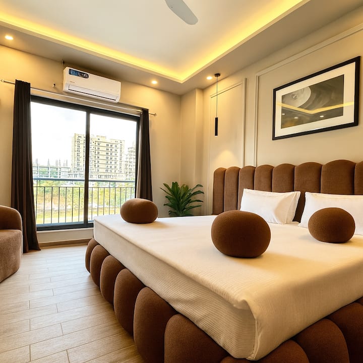 1br Skyline-framed Balcony For Golden-hour View. - Islamabad