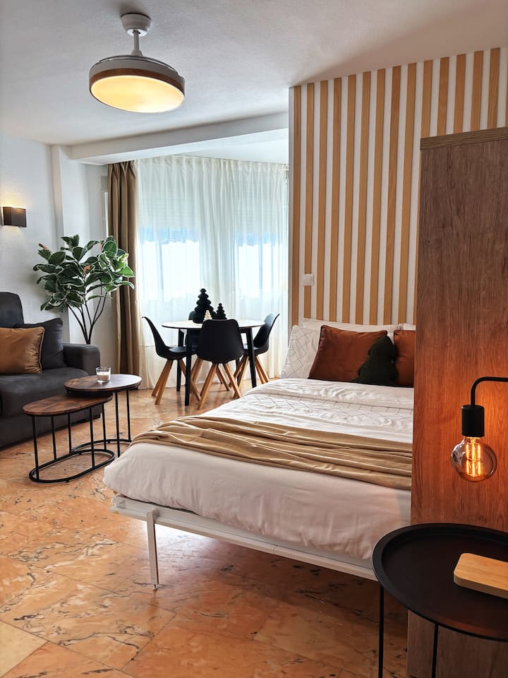 Aura Beach, Mediterranean Soul - Vélez-Málaga