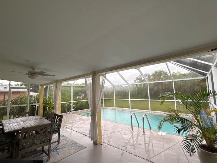 Mermaid Beach Bungalow - Port Charlotte, FL