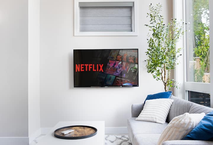 Stylish 3br Escape | Hot Tub • Bbq • Sleeps 8 - Vancouver