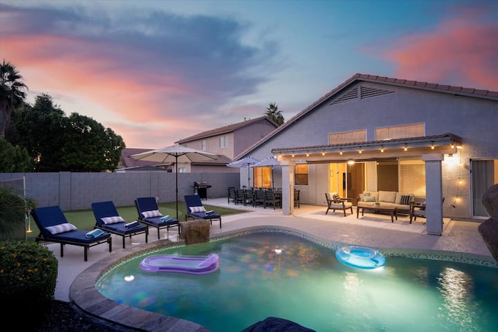 Family Fun! Pool, Slide, Cave Hot Tub And Games - Mesa, AZ