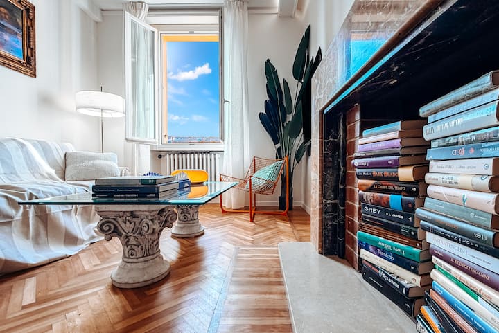 Penthouse Design Sur La Piazza Ghirlandina - Modena