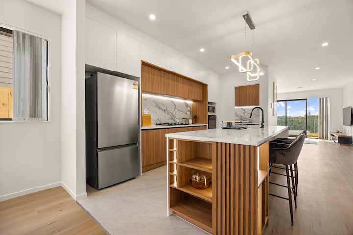 Grand Ridge 21 Beds 9 Bedrooms 6 Bathrooms - Auckland
