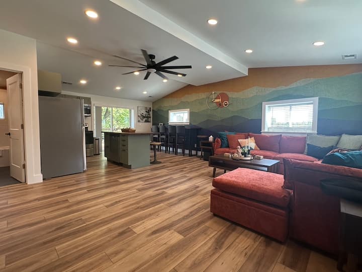 Minutes To Lake • New Cabin • Hot Tub Coming Soon - Athens, OH