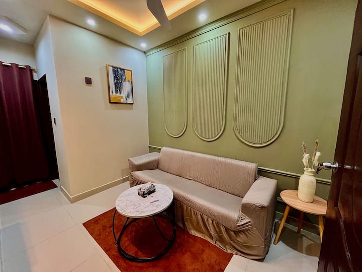 Rivora Stays | Beachside Cozy Vibe • Self Check-in - Karachi