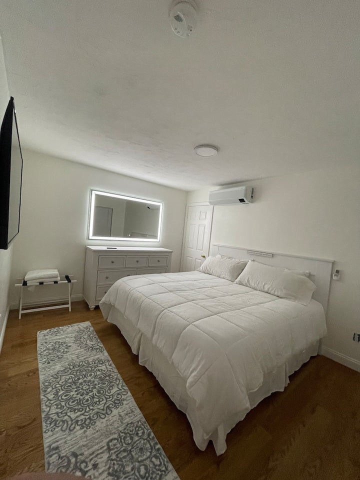 Clean And Cozy Five Star - Quincy, MA