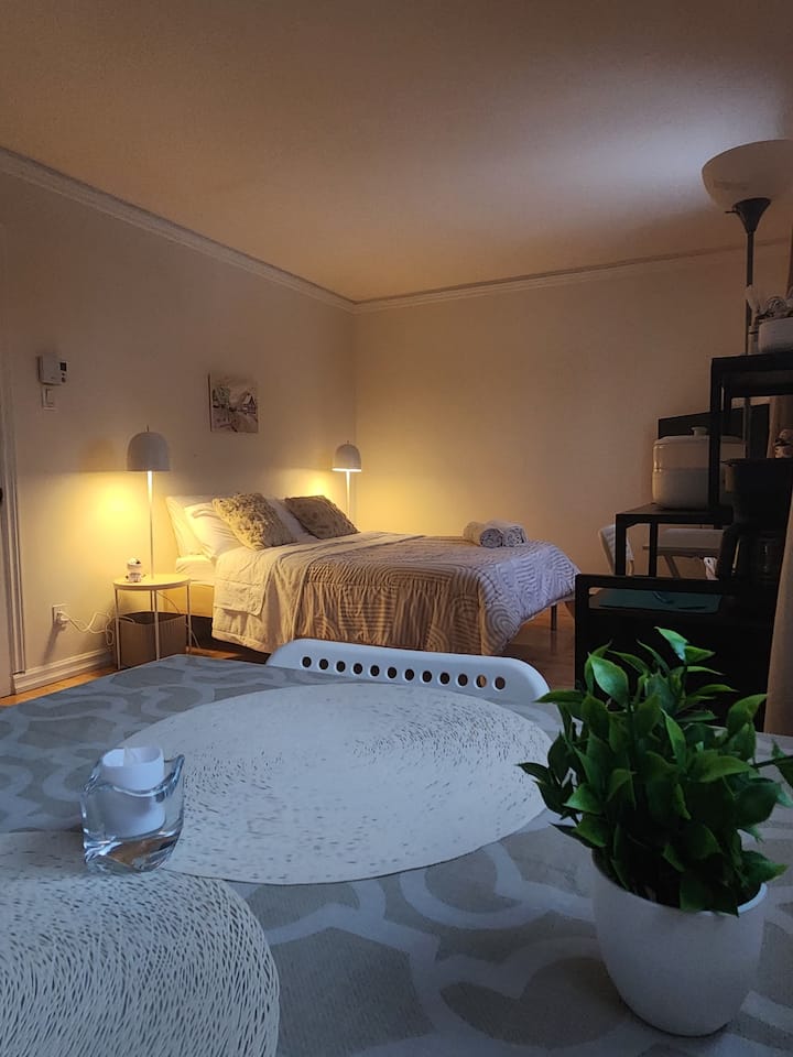 Chambre Double Avec Coin Repas, Gare Vers Montréal - Longueuil