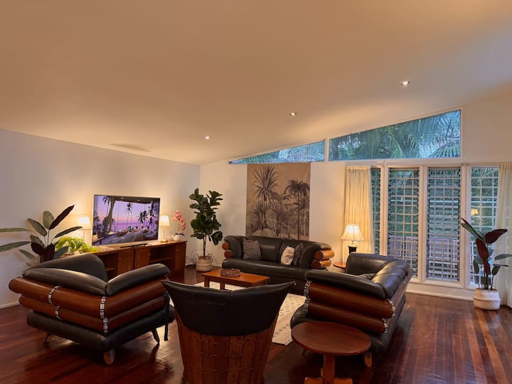 The Gardiner House - A 4 Bedroom Home With Pool - Suva