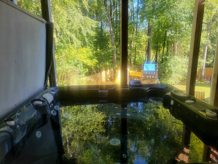 Putt & Plunge Manor - Mooresville, NC
