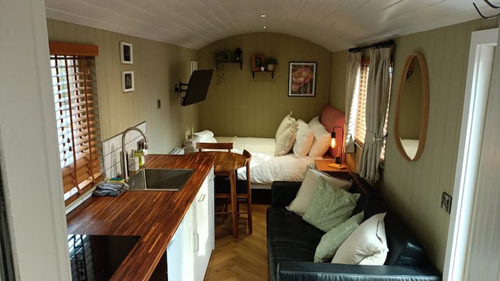 Welcome To The Good Mornington Retreat. - Belfast