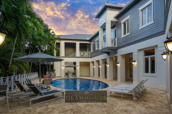 New Luxe Mansion By The Glam Homes - Plantation, FL