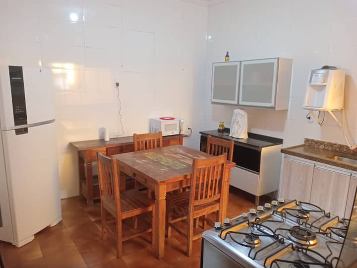 Apto A 5 Min Da Feira E Dá Basílica De Aparecida - Aparecida