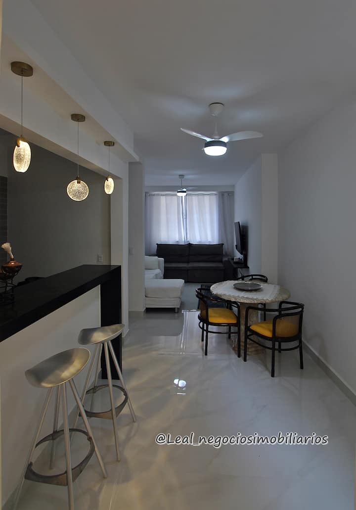 Sensacional 3 Quartos Na Avenida Da Praia De Copa - Rio de Janeiro