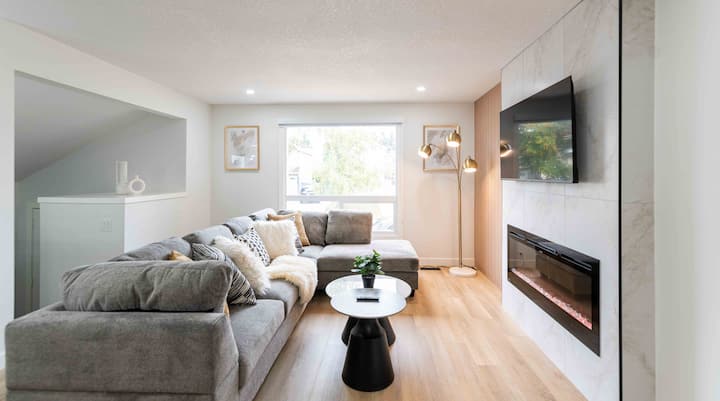 *Wem Comfort Stay*luxury&lovely/slp10/dog Friendly - Edmonton