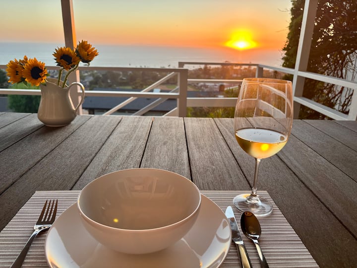 Ballplayers’ Beach Bungalow - Gorgeous Ocean Views - Laguna Beach, CA