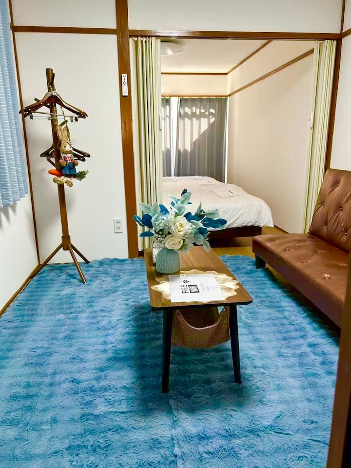 名古屋駅徒歩5分/白川郷行きバス停徒歩圏内/ベッド3台+ソファベッド1台/快適に寛げる清潔な部屋 - Nagoya