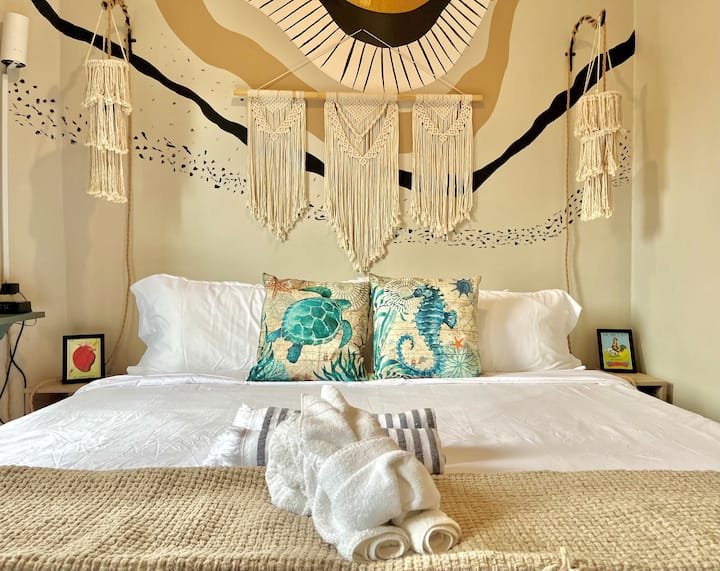 Casa Zuzy - El Sol Apt - Local Living - Isla Mujeres
