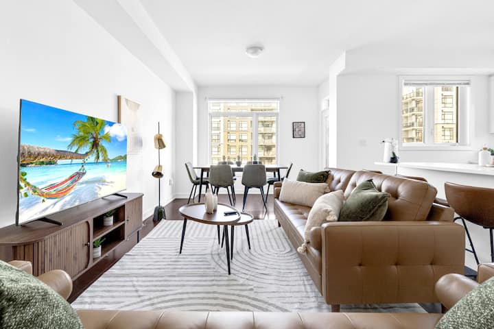 Bright Stoney Creek Family Home_close To Qew - Hamilton