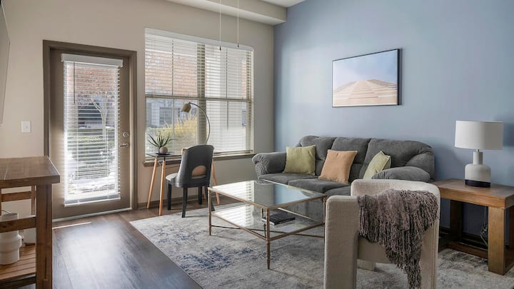 Landing | Stylish 2bd, Courtyard, Gym - Little Rock
