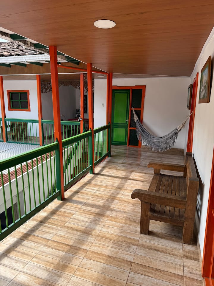 Vivienda Tradicional Con Acabados Modernos - Salamina