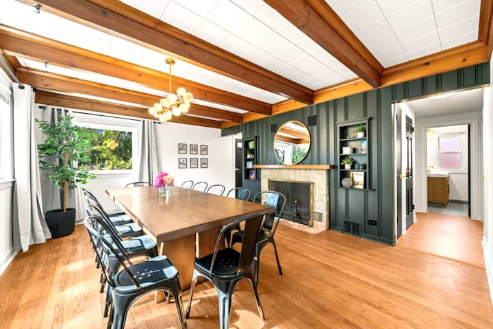 New~huge Fenced Yard~game Room~updated O'hare Home - Elk Grove Village, IL