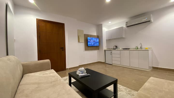 8pax | Spacious Apartment With Kitchen | B2 - Madinah