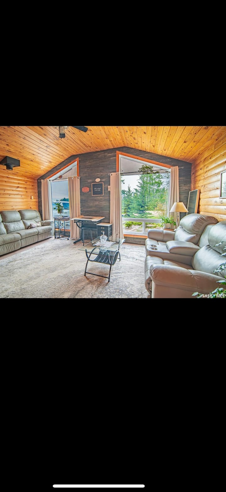 A Heavenly Retreat - Summer To Winter - Saskatchewan