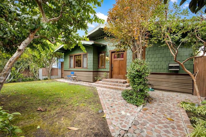 Eclectic 2br Cottage In Los Feliz – Near Hollywood - Los Angeles, CA