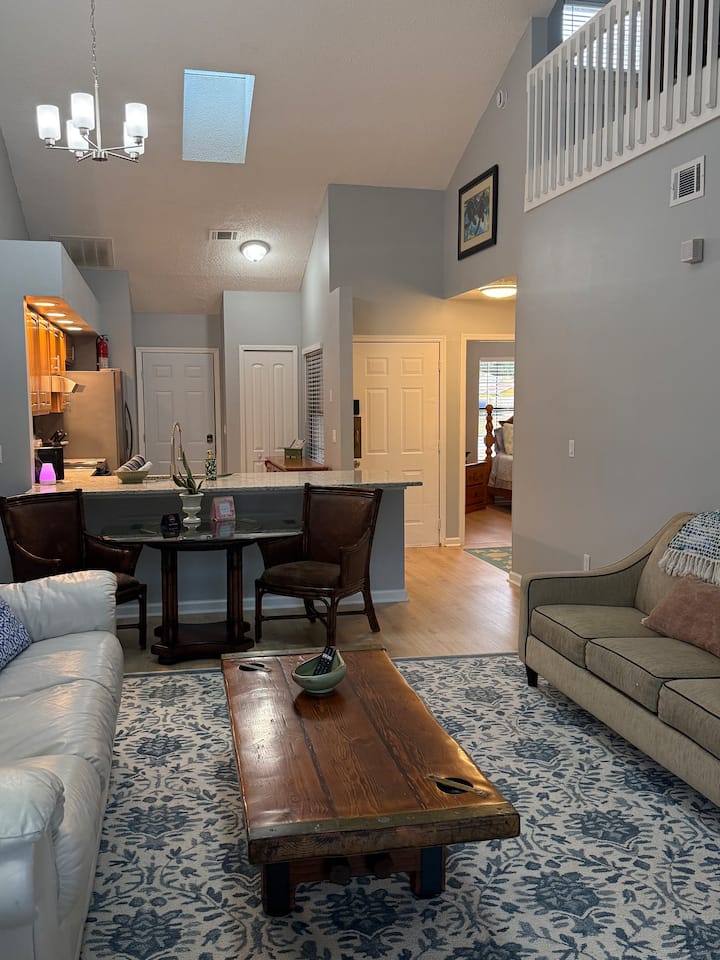 Pcs Ready | 3 Br Family Home | Spacious - Jacksonville, FL