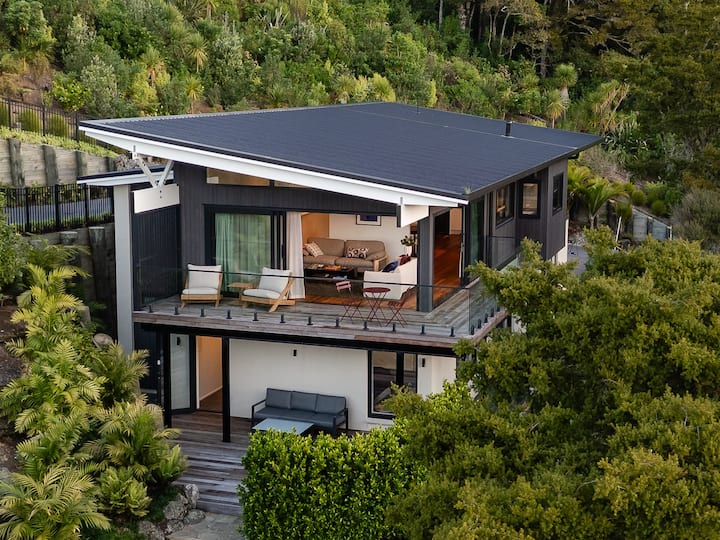 Bold & Beautiful- The Close 14a Paihia - Paihia