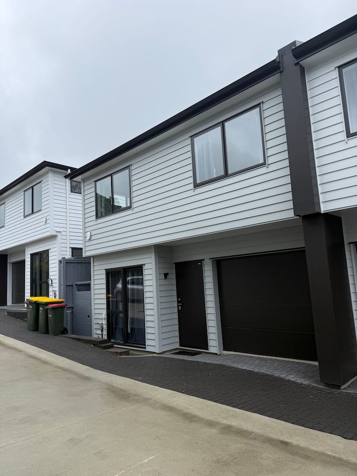 •靠近Saint Kentigern College
•全新独立屋|安静街区|近高速 - Waiheke Island