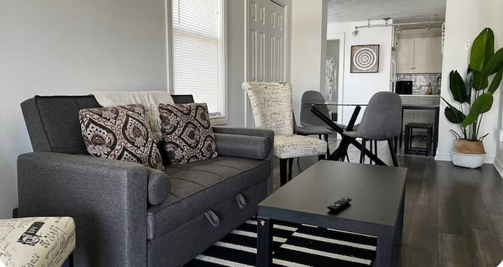 Clifton Hill Retreat – Heart Of Clifton Hill - Niagara Falls