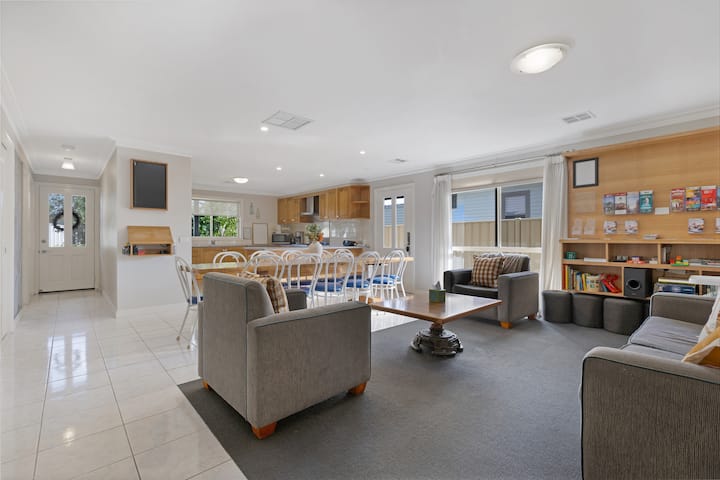 3 Bedroom Bendigo Cbd Guesthouse - Bendigo