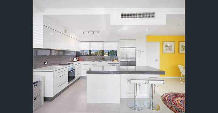 Cairns Esplanade Hideaway - Australia