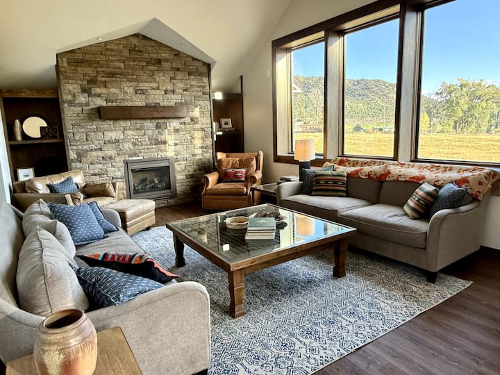 Luxurious Farmhouse On Sunfire Ranch - Carbondale, CO