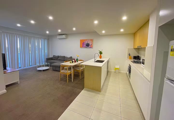 Easy Life 2b2b Apart In Central Bankstown - Auburn