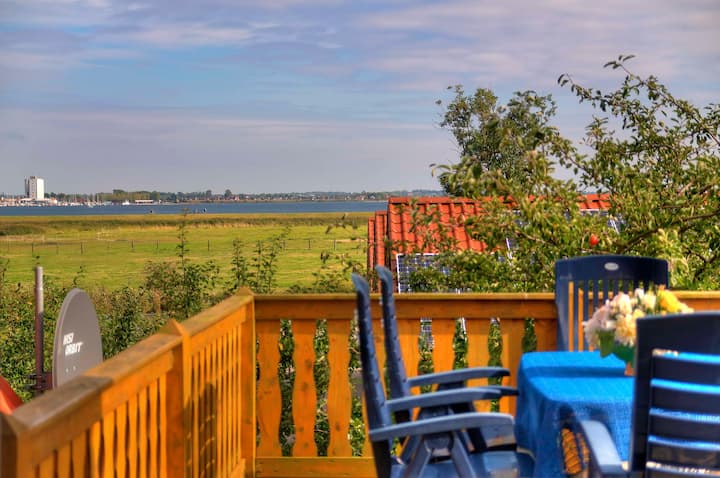 Ferienwohnung Mit Balkon & Wasserblick - Fehmarn