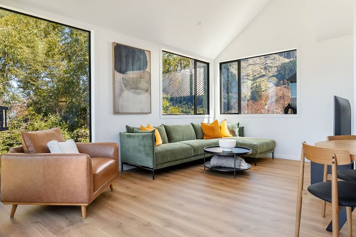 Brand New In Central Queenstown! - Queenstown
